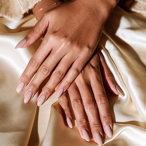 Shellac Gala Girl לק ג'ל היפואלרגני בצבע ניוד בז' קלאסי אטום | CND ...