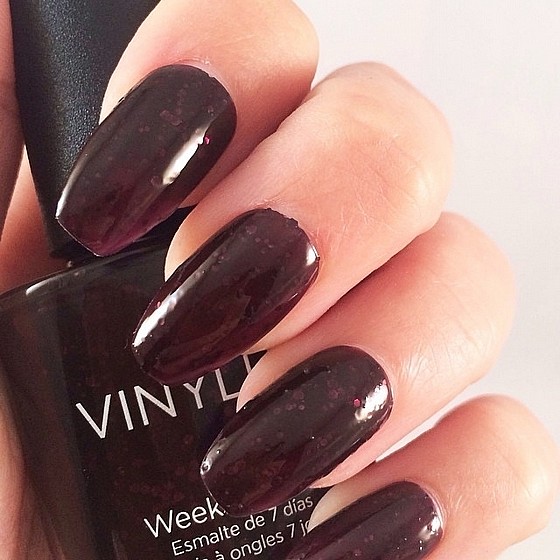 Shellac Poison Plum - לק ג`ל היפואלרגני בצבע סגול כהה מנצנץ חצי שקוף ...