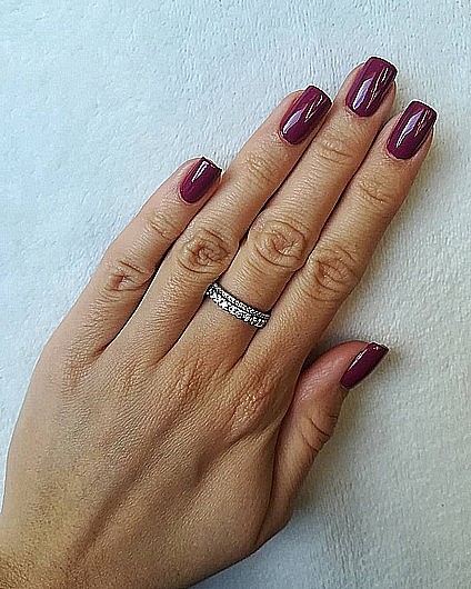 CND Shellac Secret Diary - לק ג'ל היפואלרגני בצבע סגול עמוק אטום | CND | לקים וג'לים | פיין קוסמטיקס